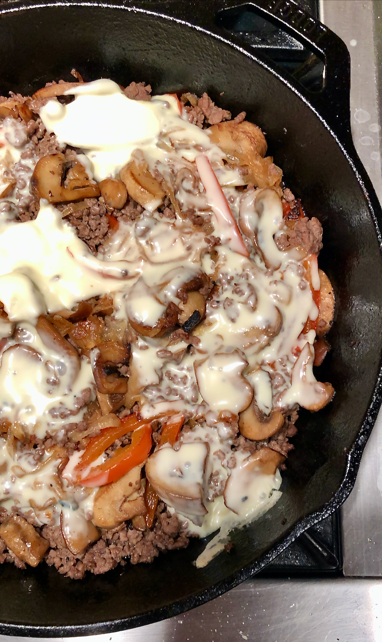 Skinny Cheesesteak Skillet | The Kitchen Scout