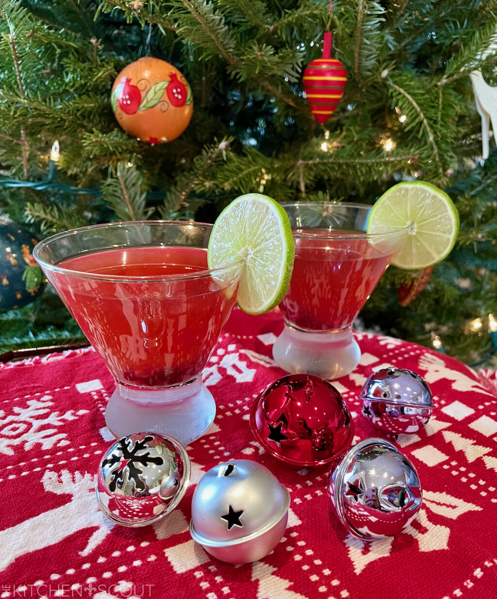 Pomegranate Cosmopolitans | The Kitchen Scout